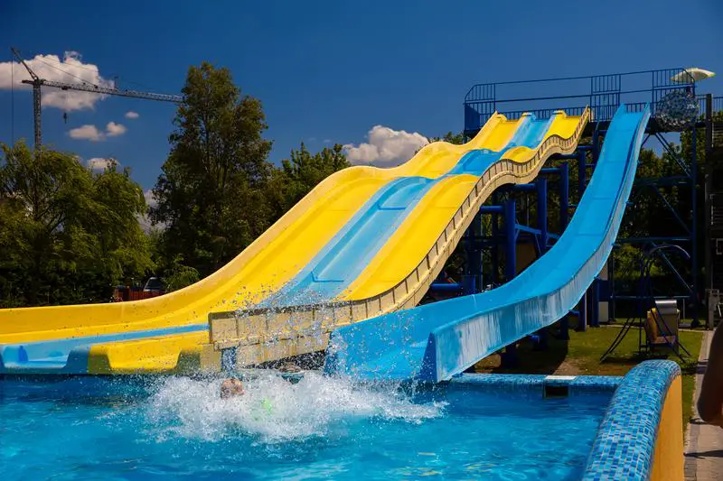 Tourist Dies at Hotel Water Slide | Front Page News Paper