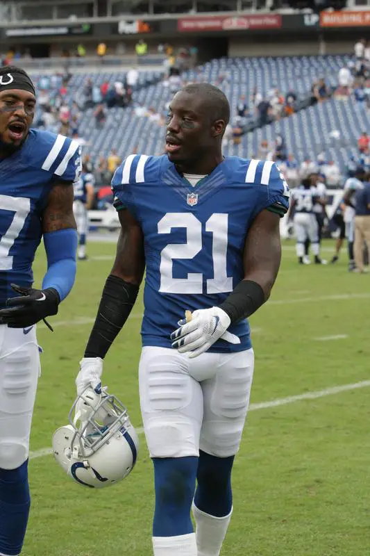 Former NFL All-Pro Dies Suddenly at 35 | Front Page News Paper