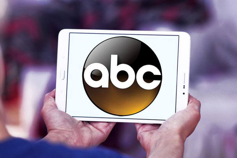 Award-Winning ABC Journalist Dies at 70 | Front Page News Paper